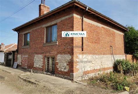 Двуетажна къща в Милево Двуетажна къща 140 кв м РЗП 1380 кв м двор Къщи Вили Милево О