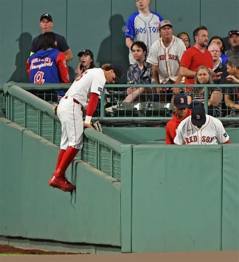 Depleted Red Sox Overwhelmed By Braves Lose 8 3 To Fall Below 500