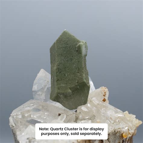 Chlorite On Quartz Rocks Crystals Fossils Jewellery Canada S