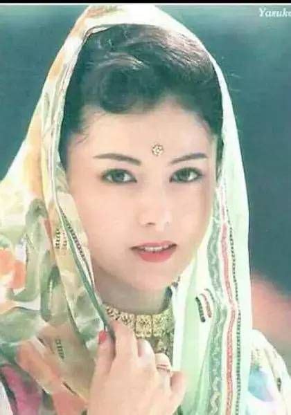 几曾回首： 日本昭和时代最后的绝色，泽口靖子写真集（zt） 由路边野花不採白不採发表 文学城 Beautiful Japanese