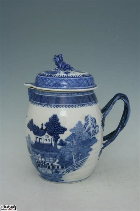 清乾隆景德镇窑青花山水楼阁纹带盖水浇 藏家展厅 收藏资讯艺术家书画家书画名人书法家 中华收藏网