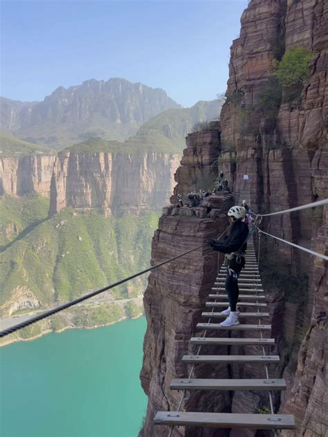 สุดยอด ช่วงแรกของเส้นทางปีนเขา Baoquan Via Ferrata ตื่นเต้นเร้าใจมาก
