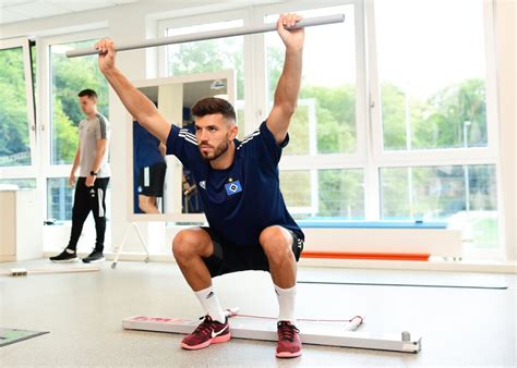 Ohne Helm Hier Legt Gjasula Beim Hsv Los