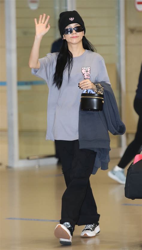 230704 Jisoo At Incheon International Airport Kpopping