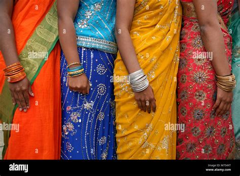 What Are Examples Of Traditional Indian Clothing Worldatlas Atelier