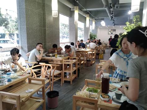 【11图】精选）郫都郫筒成熟商业街小区围绕丁字路口餐饮店转让成都郫都郫筒鹃城园四期望东路商铺商铺租售生意转让转让 成都58同城