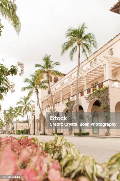 워스 애비뉴 팜 비치 플로리다 2022 년 봄에 폭풍우 치는 오후에 팜 비치 플로리다에 대한 스톡 사진 및 기타 이미지 팜 비치 플로리다 호화로움 팜 비치 카운티