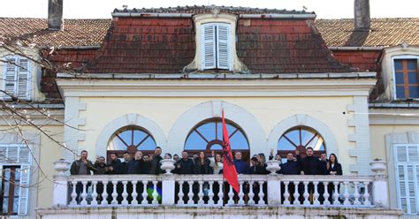 Rinia është Burim Frymëzimi Dhe Energjie Pozitive Kryebashkiaku