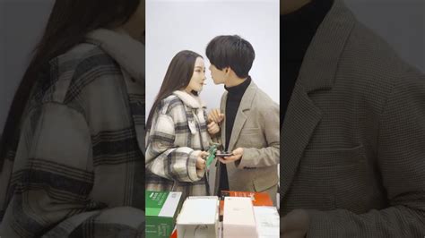 大家元宵节快乐白马王子 恋爱 秀恩爱 撒一把超甜狗粮 别人家的男朋友 情侣 Youtube