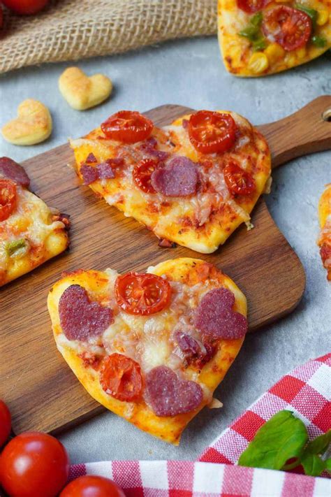 Pizza Herz Backen