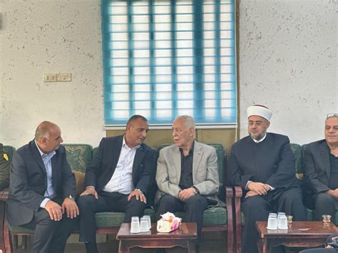 مندوبا عن الملك وولي العهدالعيسوي يعزي آل الجمال جهينة نيوز