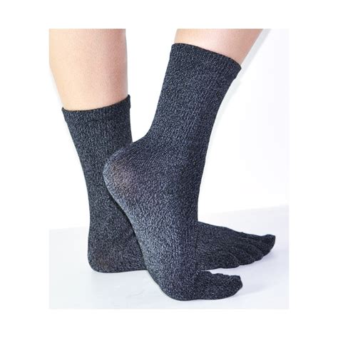 Chaussettes avec orteils séparés traitées au charbon de bois naturel