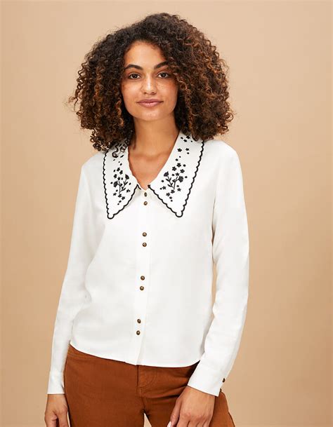 Chemise Blanc Cassé à Grand Col Brodé Noir Icode