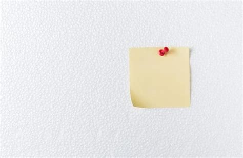 Note With Pin Stock Photos Images And Backgrounds For Free Download