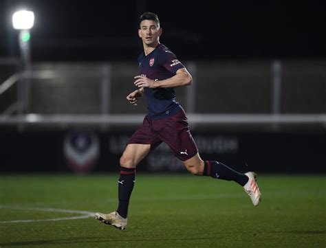 Images Laurent Skipper Koscielny Marks His Return From Injury