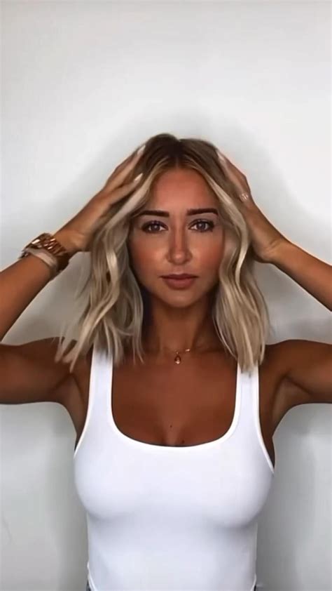 25 Medium Length Blonde Hairstyles To Show Your Stylist Pronto Artofit