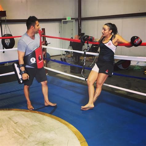 Raquel Penningtons Feet I Piedi Di Raquel Pennington Celebrities