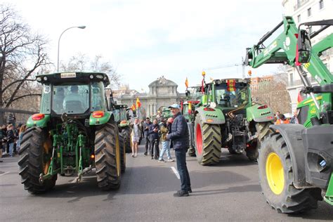 Farmers Descend On Madrid As Protests Continue Costa News