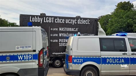 Szczecin Sąd wydał wyrok na kierowcę homofobusa Twoje Radio Tylko