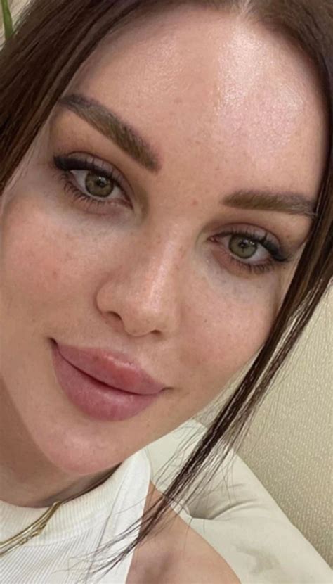 როგორ გამოიყურება უმაკიაჟო კესარია აბრამიძე ფოტო