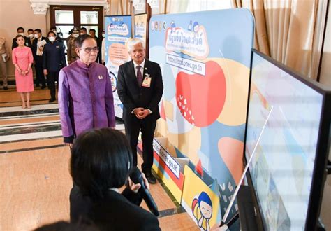 Photo Gallery นายกฯ เยี่ยมชมนิทรรศการผลการดำเนินงาน คณะกรรมการนโยบายการพัฒนาเด็กปฐมวัย ผ่าน