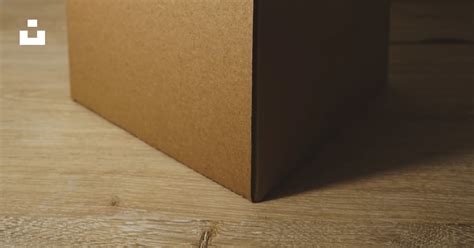 갈색 마분지 상자의 얕은 초점 사진 사진 Unsplash의 무료 상자 이미지