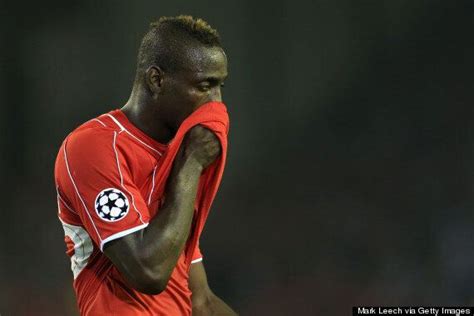 Mario Balotelli Suffers Racist Abuse After Mocking Manchester United