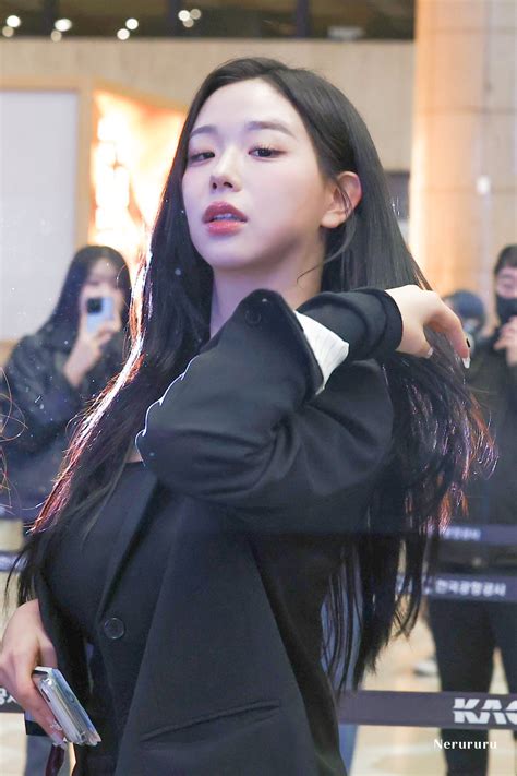 트리플에스 김채연 어제 출국사진 유머움짤이슈 에펨코리아