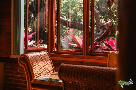 Photos This Breathtaking Café In Thailand Looks Straight Out Of A