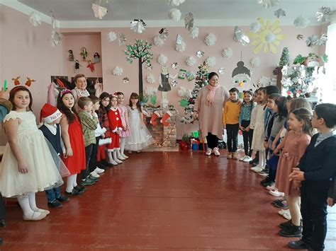 წყალტუბოს N1 საჯარო სკოლაში წინასაახალწლო ღონისძიება ჩატარდა ეტალონი
