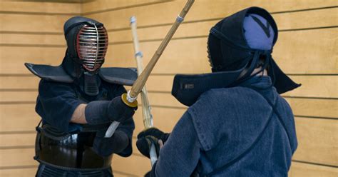 剣道の間合いとは試合で使える間合いの詰め方や攻防を徹底解説昇段審査対応 剣サル事業部