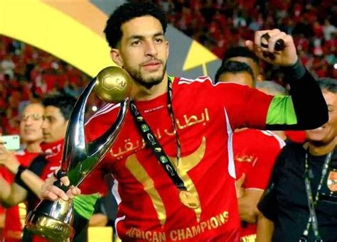 نجم الأهلي السابق شوبير الأجدر بحراسة مرمى الأهلي والفريق يعاني من