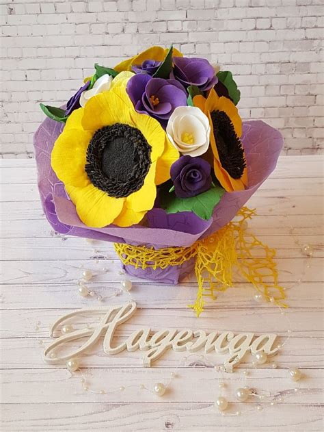 Букетик с цветочками из полимерной глины