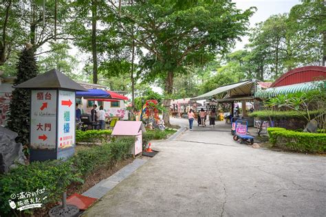 嘉義懶人露營車推薦【詩情花園度假村】阿里山腳下的秘密花園親子露營bbq煙火秀魔術秀放天燈好精彩