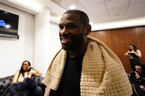Fans Slam Floyd Mayweather Vs Aaron Chalmers Shambles At Half Empty O2 Arena Daily Star