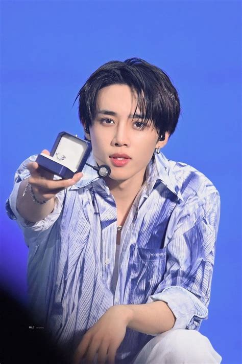 231202 선우 SUNWOO 더보이즈 THEBOYZ in 2024 Korean people Kpop guys