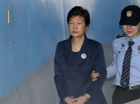 박근혜 파기환송심 징역 35년 구형검찰 오로지 남탓