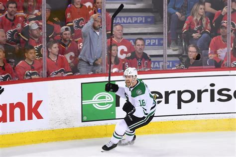 Michael Raffl Signs In Switzerland