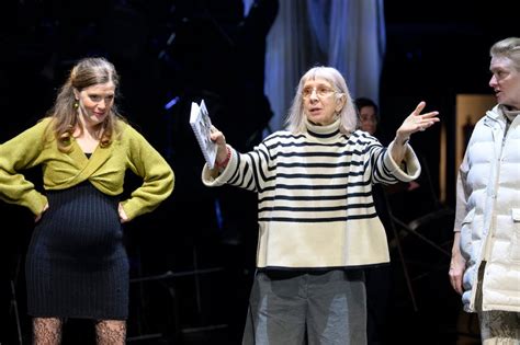 Suzanne Osten Gör Livskabaré Av Lars Norén