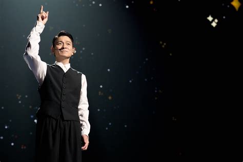 記者 梅花新聞網 田瑜萍 台北報導 【快訊】劉德華今晚演唱會取消 宣布將於11 2中午補辦 ｜ 梅花新聞網