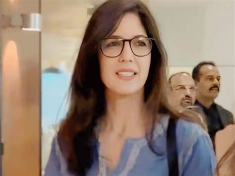 क्या तीसरी मम्मी लाने से नाराज़ हैं आमिर खान की बेटी इरा पापा के गले लग रोती दिखीं एक्टर बोले