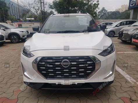 Base Spec Nissan Magnite XE A Close Look In Real Life Images