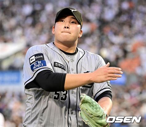 4년간 8837구 토종 최다 투구수고생한 김민우 어깨 부상 3개월 잠시 쉬어갈 때 네이트 스포츠