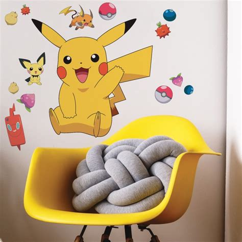 Köp Roommates Wallstickers Pokémon Pikachu På