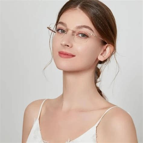 Firada Fashion Light Luxury Womens Eyewear Retro Metal Frameless Eyeg