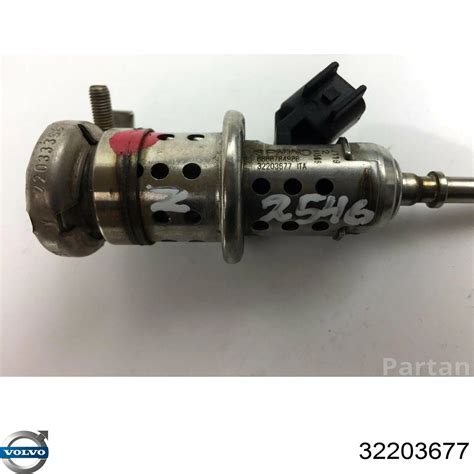 Купити форсунка вприскування adblue для Volvo V40 (525, 526) в Україні