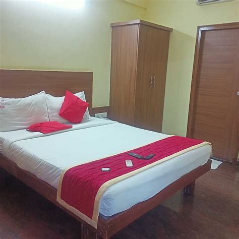 Champion Comfort Near Hosahalli Metro Station 𝗕𝗢𝗢𝗞 Bangalore Hotel 𝘄𝗶𝘁𝗵