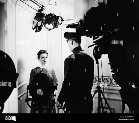 Nurse Edith Cavell From Left Anna Neagle George Sanders Filming On