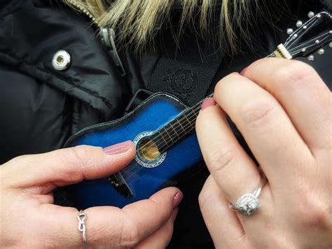 This Tiny Guitar 🎸 💙 Rtiny