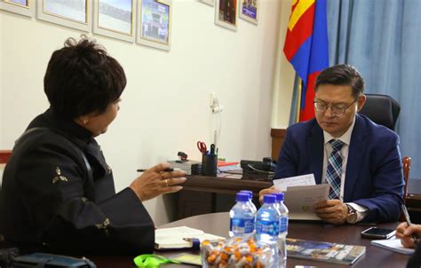 Монголын оёдлын салбар жил ирэх тусам импортын бүтээгдэхүүнд зах зээлээ